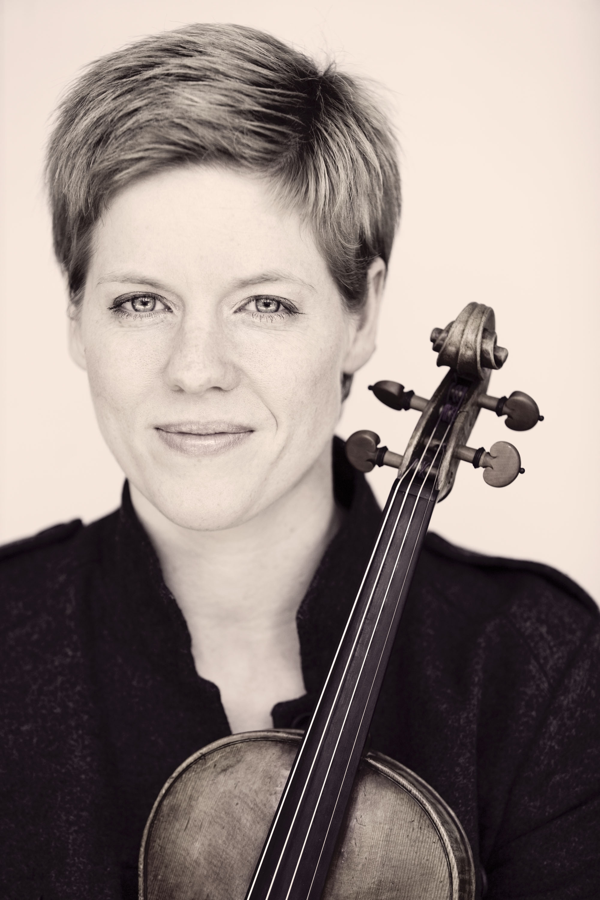 CD Reviews: Isabelle Faust plays Bartók; Wolfgang Rihm’s Symphonie ...