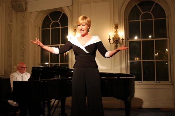 Concert Review: Singer Ute Gfrerer at Goethe Institut - An Evening of ...