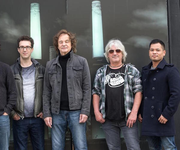 Music Interview: Talking With Colin Blunstone - Post-Zombies - The Arts ...