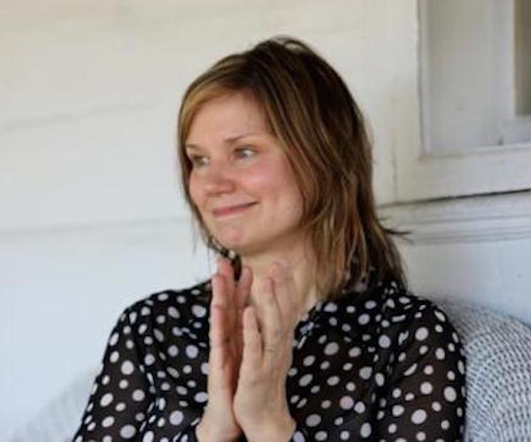 Book Review: "The Ocean House" - Infiltrating the Beachheads of Memory ...