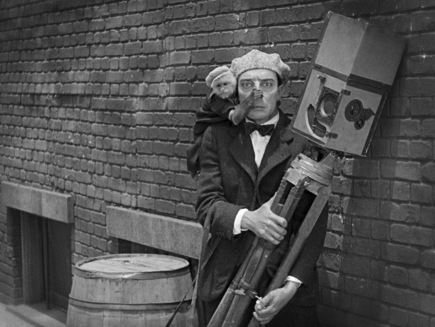Film Review: Buster Keaton's "The Cameraman" - The Final Feature-Length ...