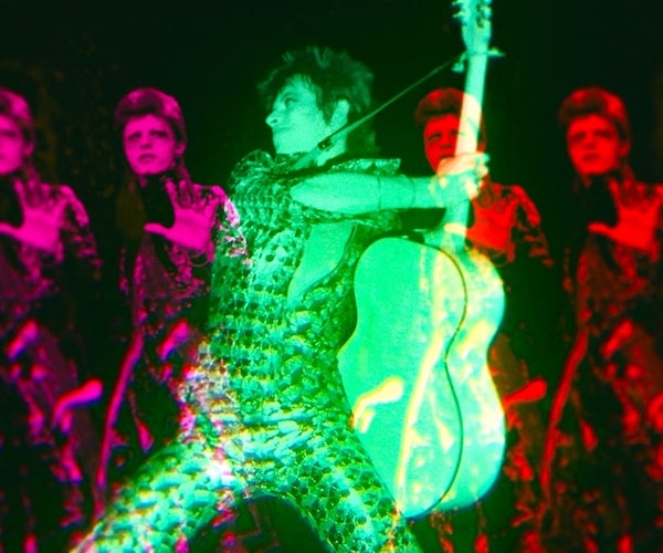 Film Review: Geek Out in “Moonage Daydream.” Oh, Yeah! - The Arts Fuse