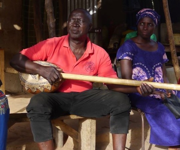 Folk Album Review: "Ears of the People" - Ekonting Songs from Senegal ...