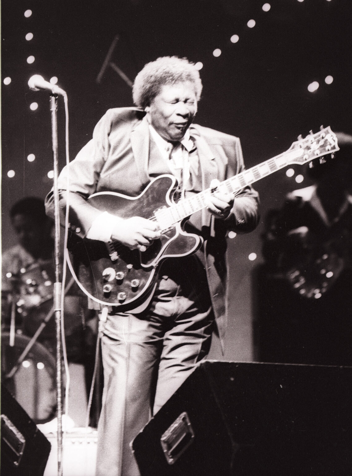 Album Review: "B. B. King in France" - A Wizard of the Blues Casts His ...