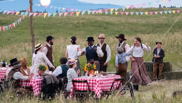 Television Review: "Back to the Frontier" - Living La Vida Antiqua ...